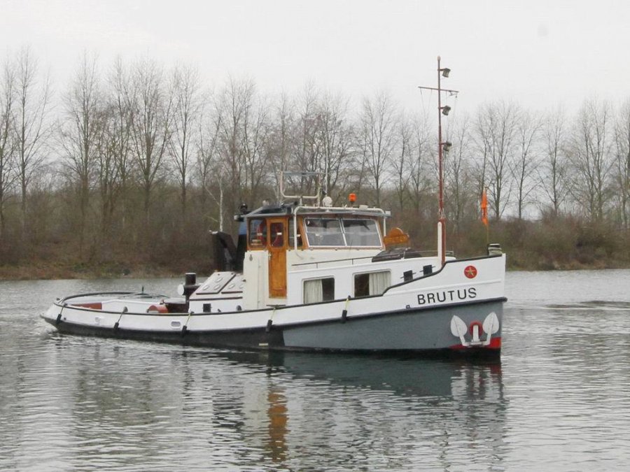 Motorboot Motorsleepboot boot te koop, € 79.000