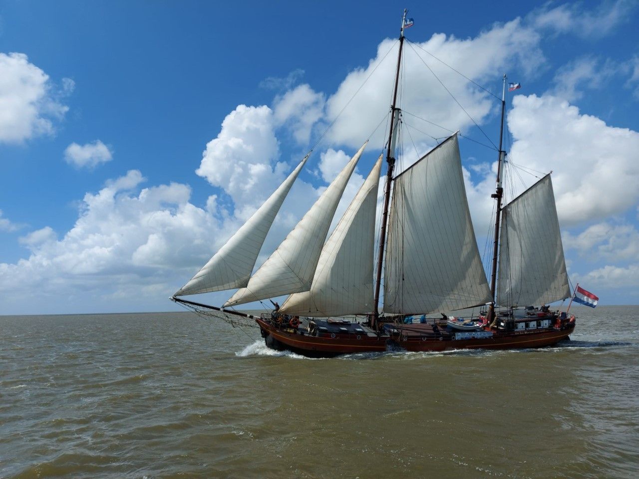 Scheepsmakelaardij Goliath Grou | Jachtmakelaar in plezier- en ...
