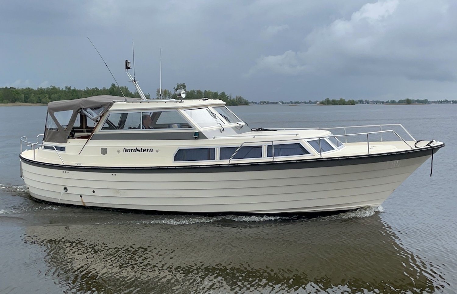 Marex 32 boot te koop, Motorjacht, Polyester, 1984, € 37.500