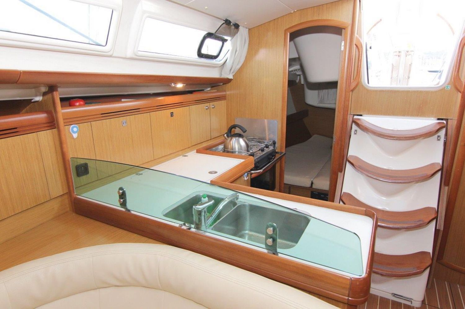 Jeanneau Sun Odyssey 36i sailboat for sale | White Whale Yachtbrokers
