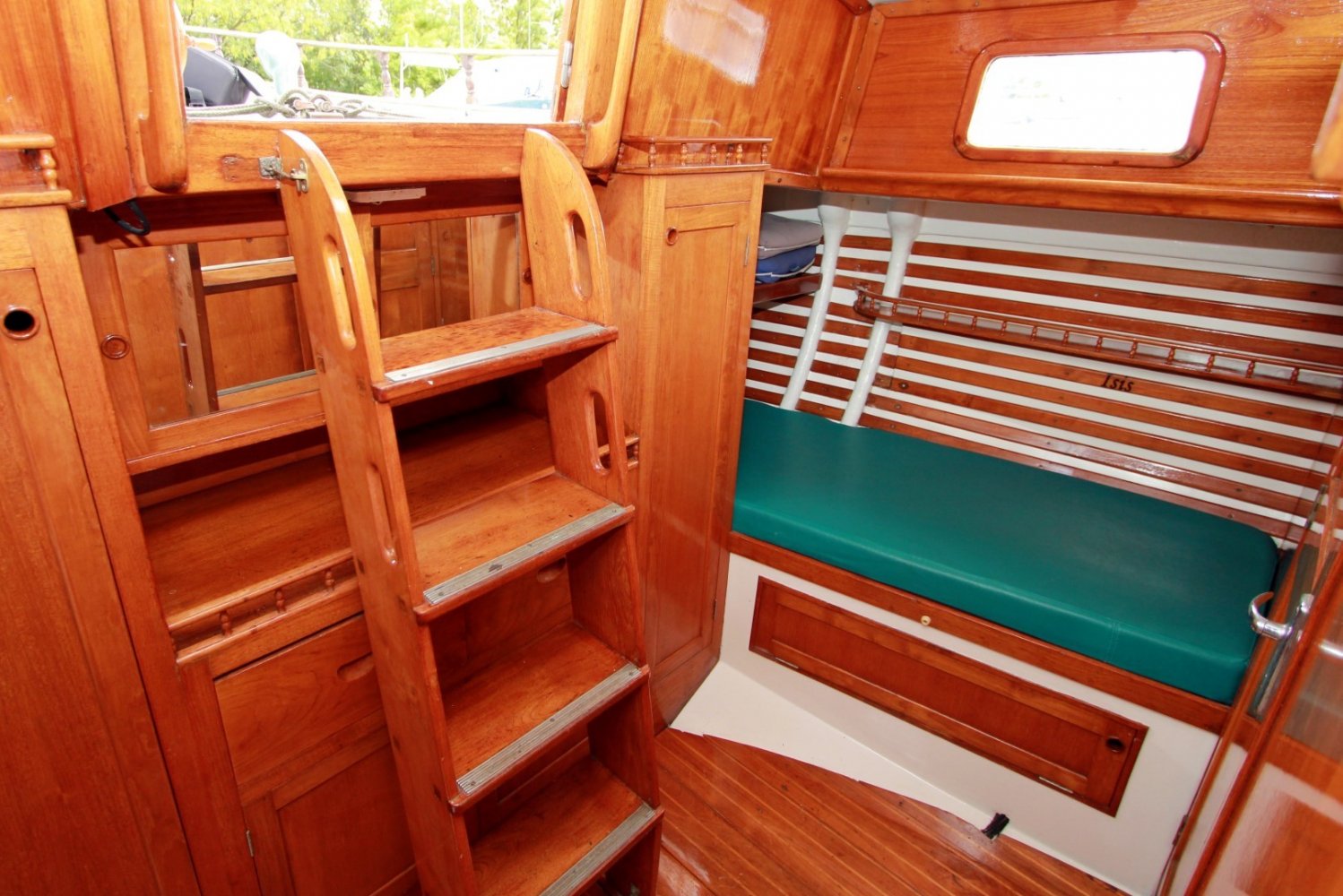 Cheoy Lee Clipper 42 Ketch verkauft | White Whale Yachtbrokers