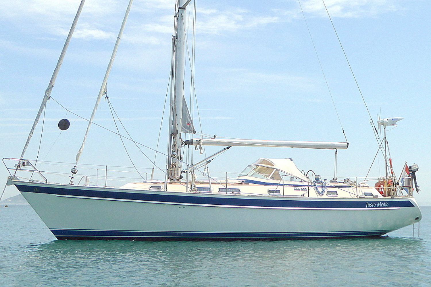 Hallberg Rassy 42