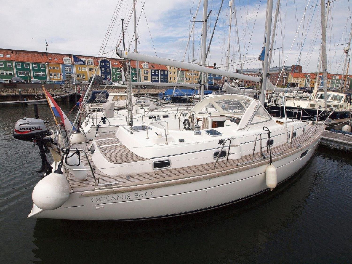 Beneteau Oceanis 36 CC sailboat for sale | White Whale Yachtbrokers