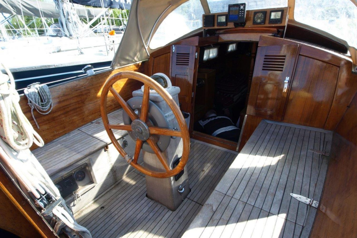 Vindö 50 SL Ketch Vindo Sold | White Whale Yachtbrokers