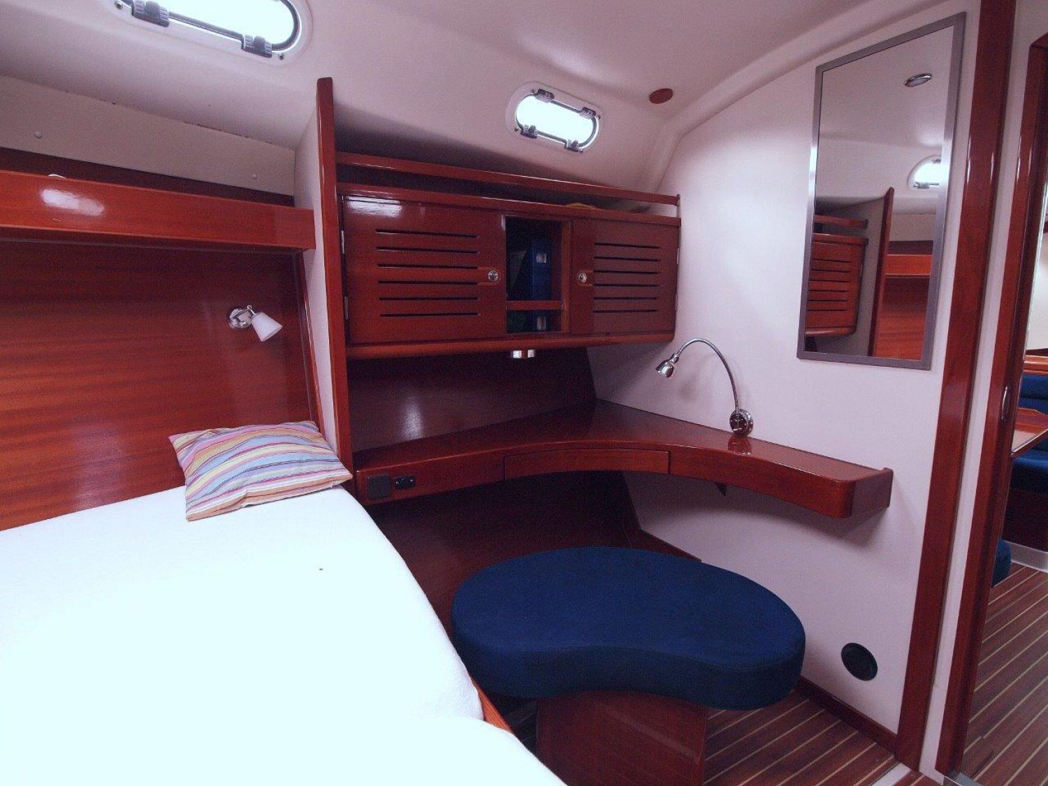 Hanse 411 sailboat for sale | White Whale Yachtbrokers