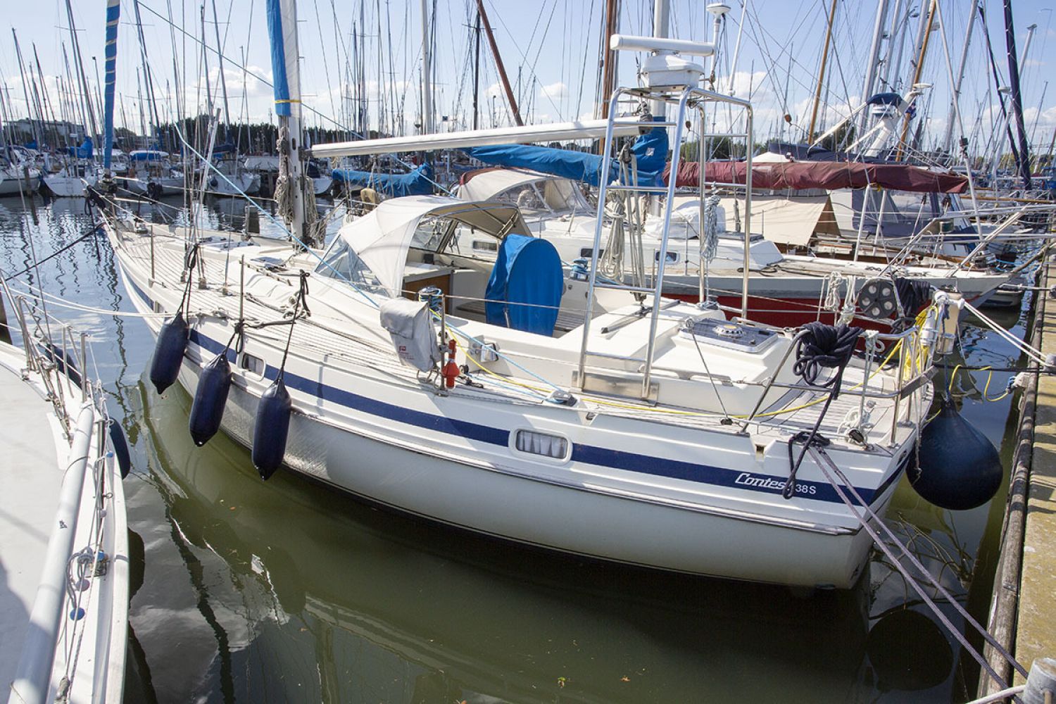 Contest 38 S Sold | White Whale Yachtbrokers