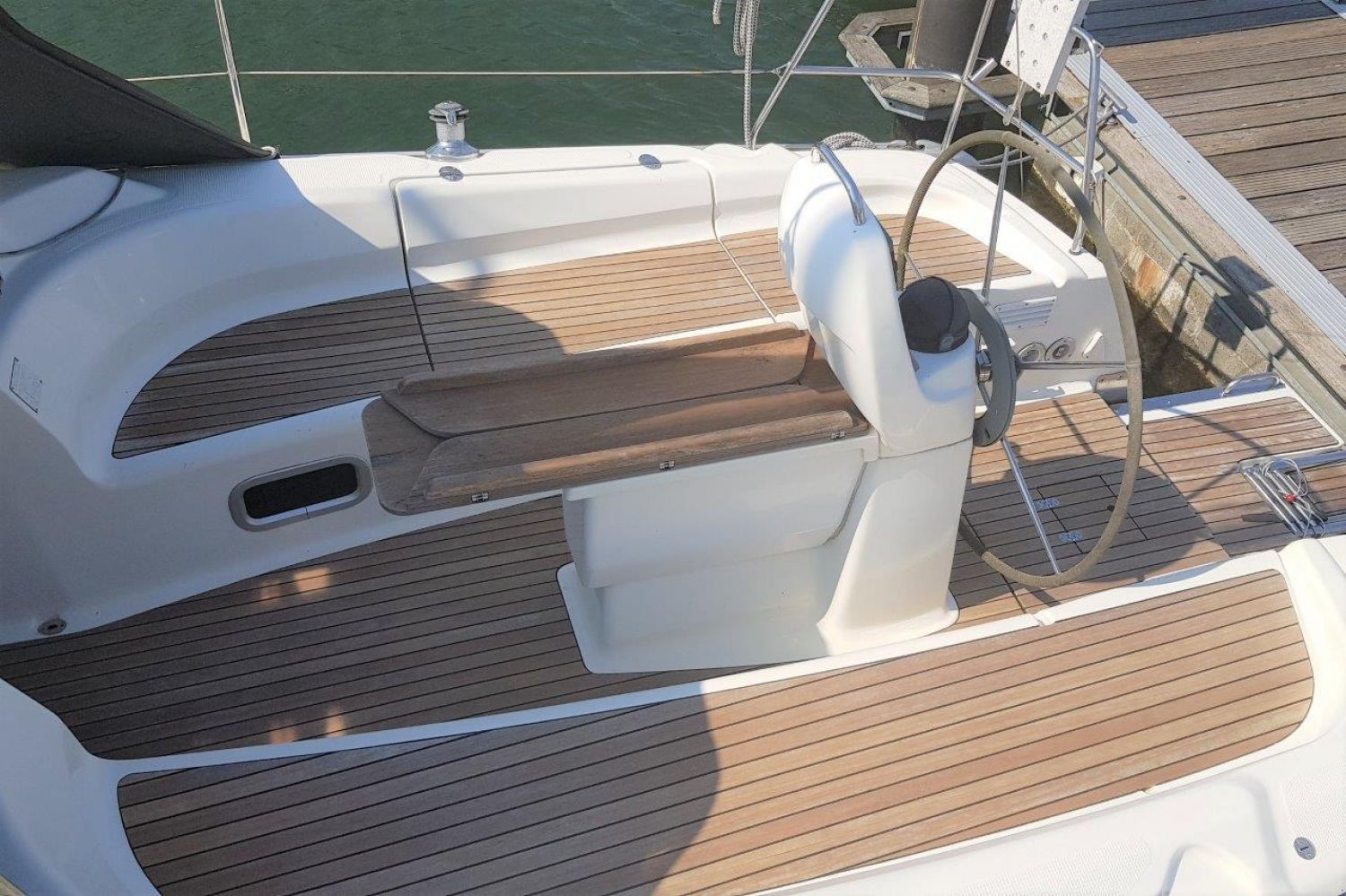 Bavaria 35 Cruiser sailboat for sale | White Whale Yachtbrokers