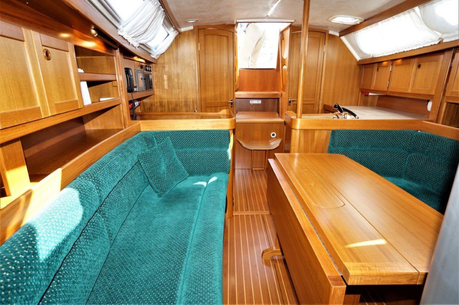 Comfortina 35 Sold | White Whale Yachtbrokers