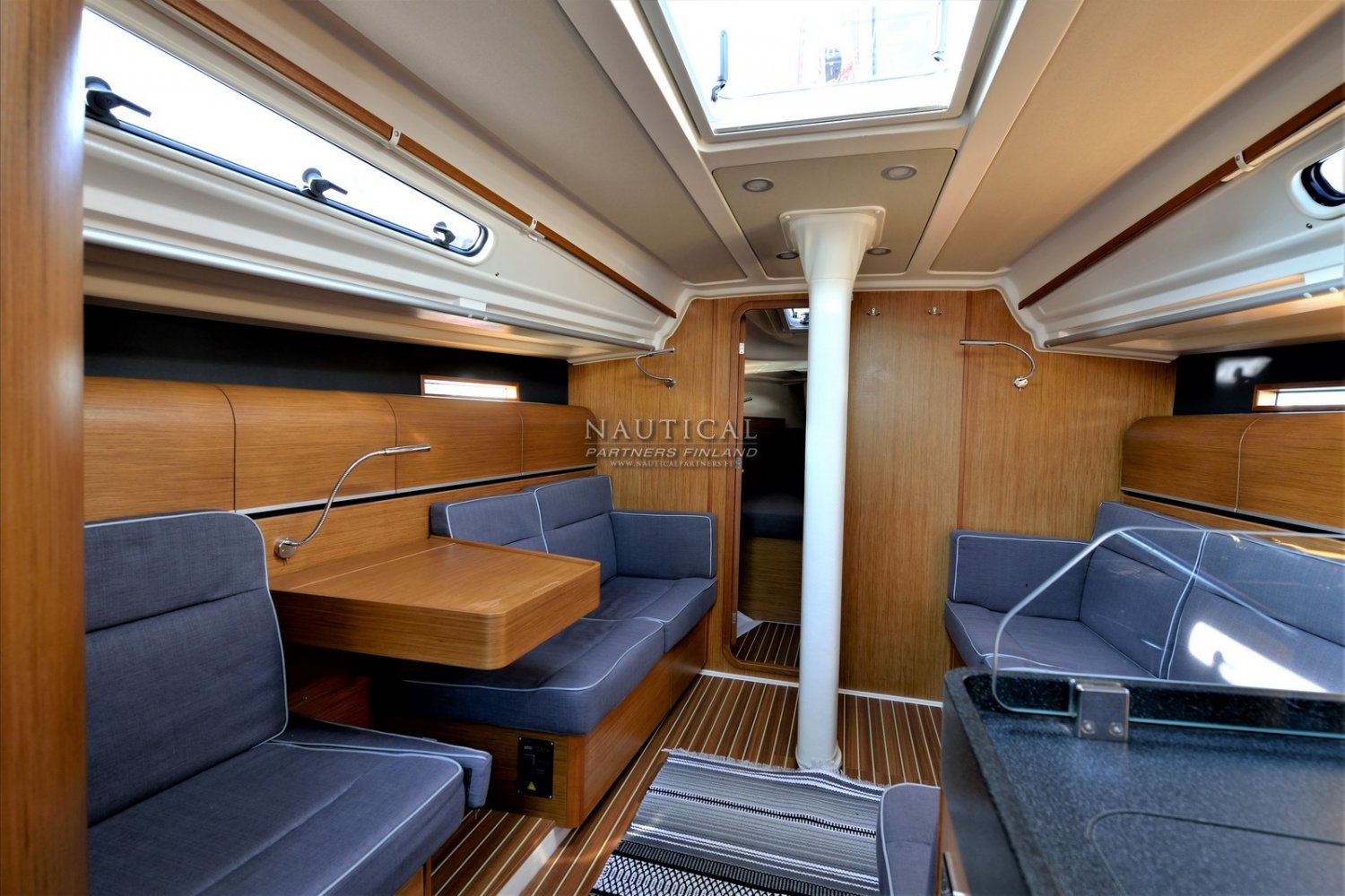 Dehler 38 C zeilboot | White Whale Yachtbrokers