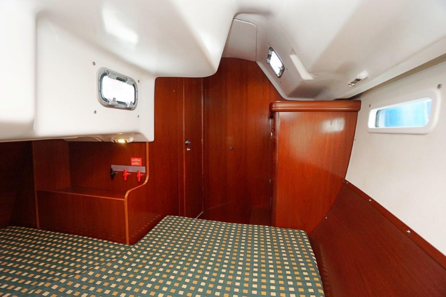 Beneteau Oceanis 331 Clipper sailboat for sale | White Whale Yachtbrokers