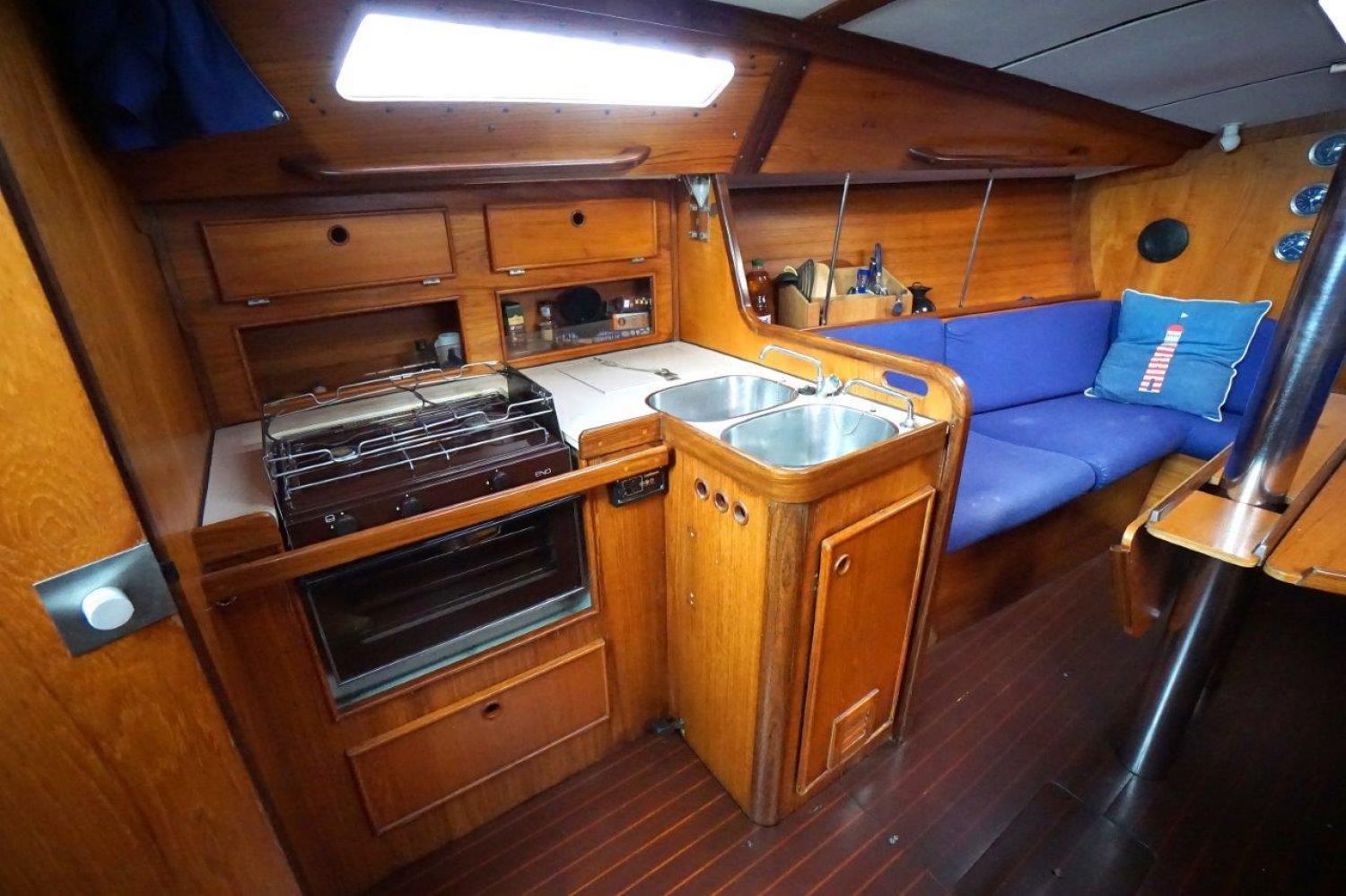 Sold Sailboats - Uw professionele jachtmakelaar door heel Europa