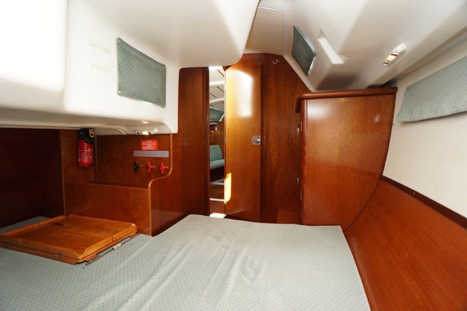 Beneteau Oceanis 331 Clipper sailboat for sale | White Whale Yachtbrokers