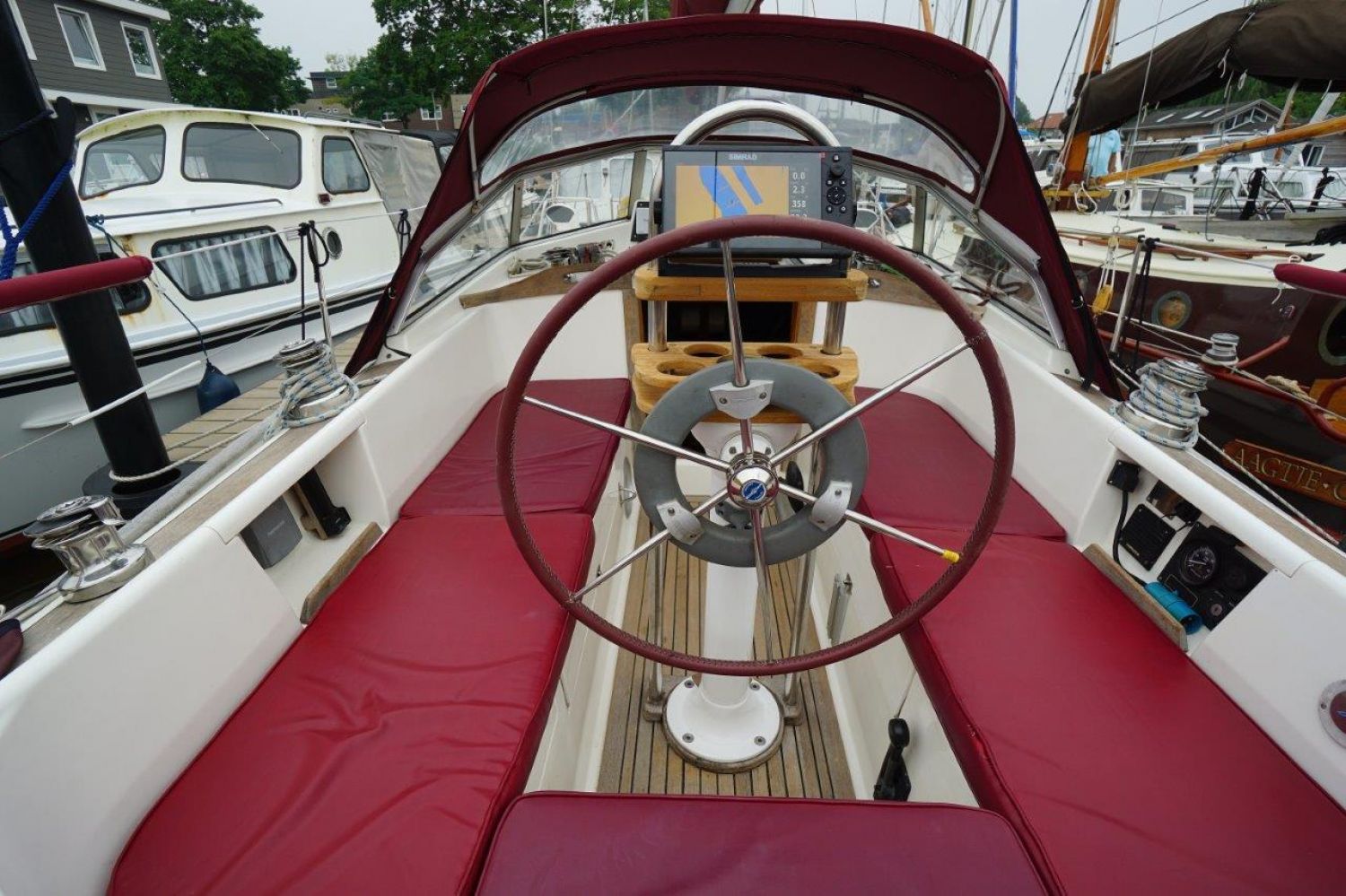 Najad 331 sailboat for sale | White Whale Yachtbrokers
