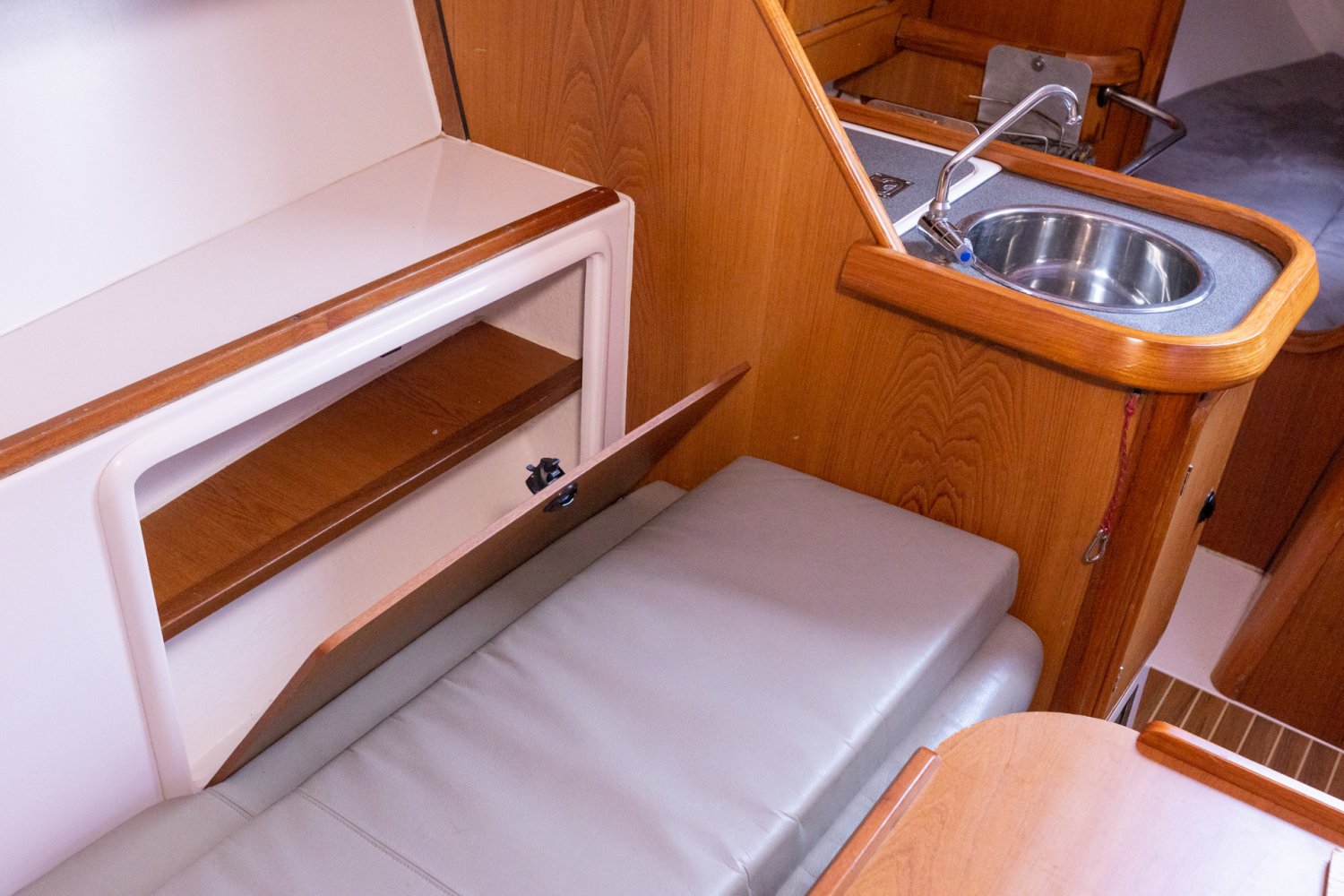 Seaquest Yachts 32 - SJ320 sailboat for sale | White Whale Yachtbrokers