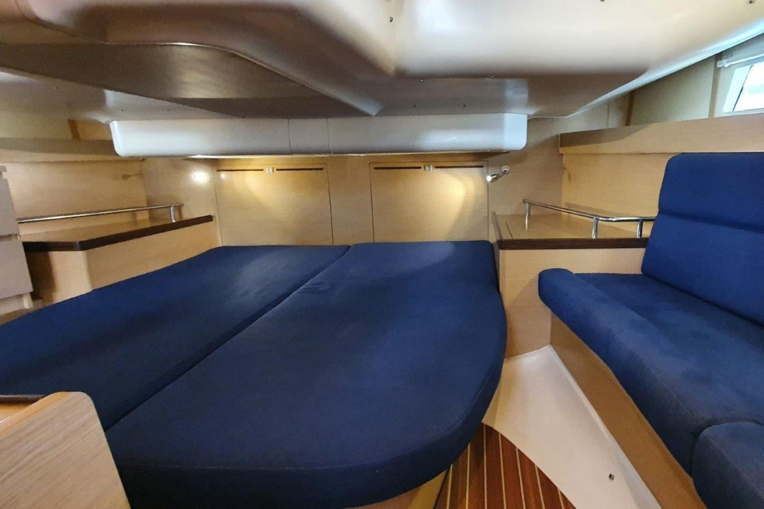 Elan Impression 444 zeilboot | White Whale Yachtbrokers