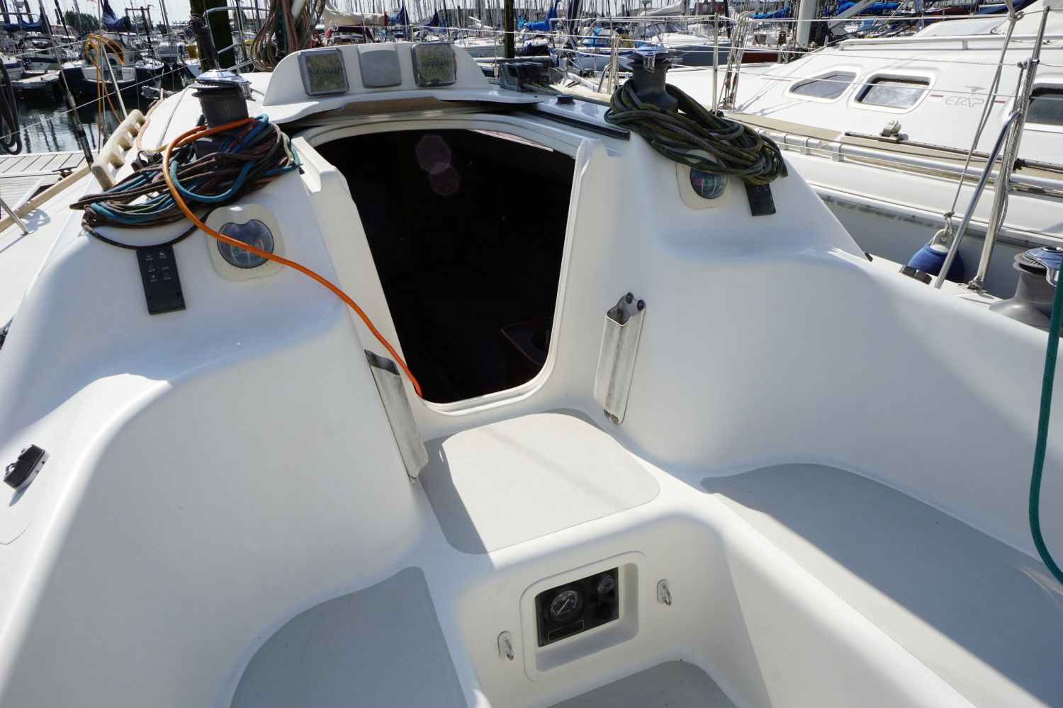 Seaquest SJ 320 sailboat for sale | White Whale Yachtbrokers