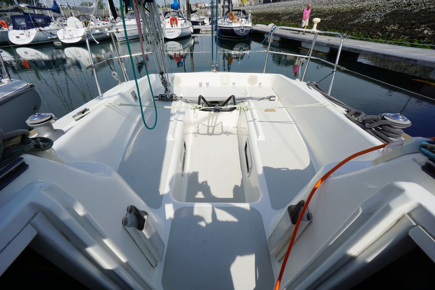 Seaquest SJ 320 sailboat for sale | White Whale Yachtbrokers