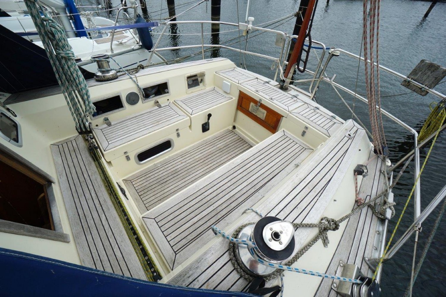 Comfortina 38 Segelboot zu verkaufen | White Whale Yachtbrokers
