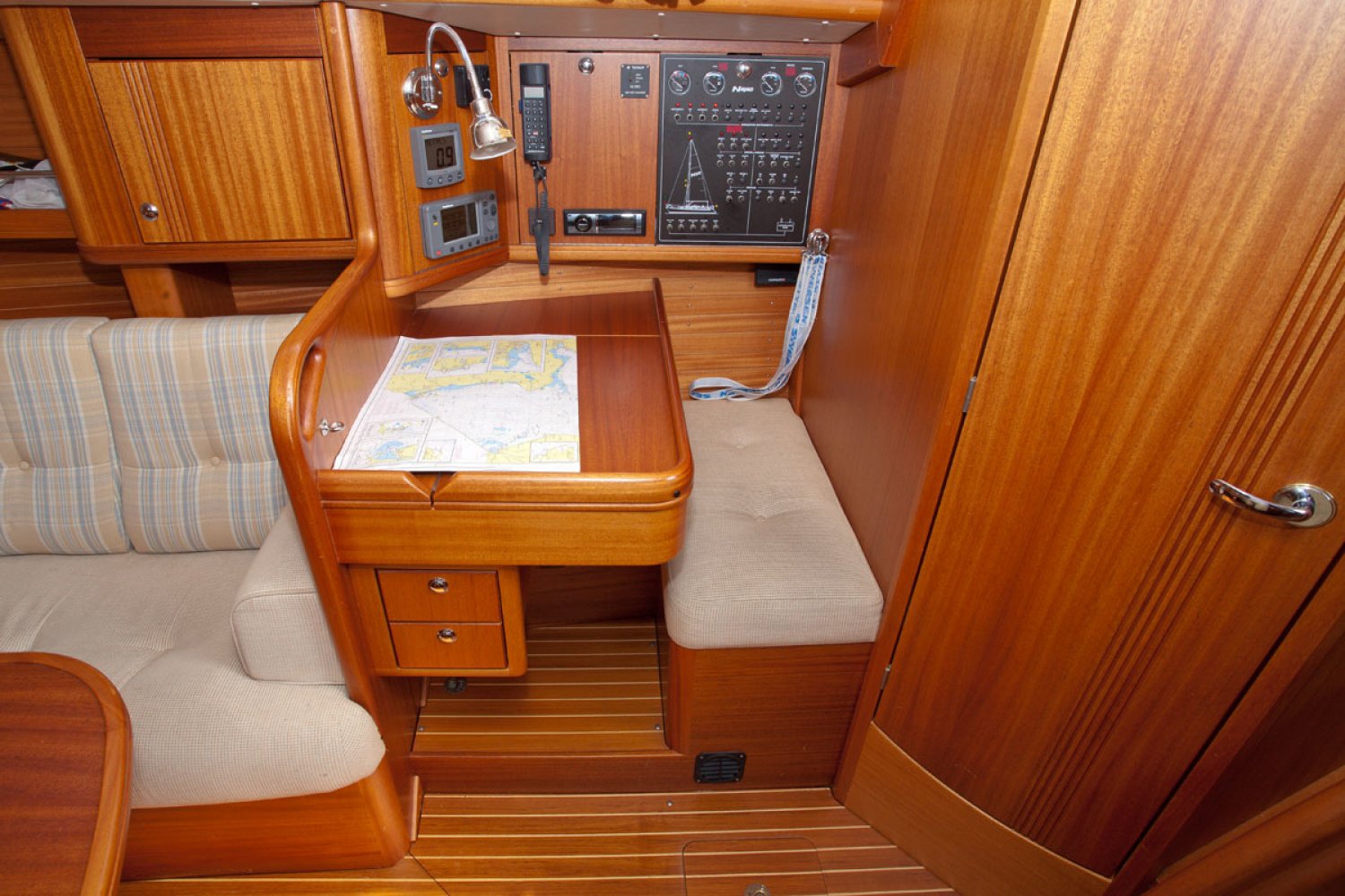 Najad 373 zeilboot | White Whale Yachtbrokers