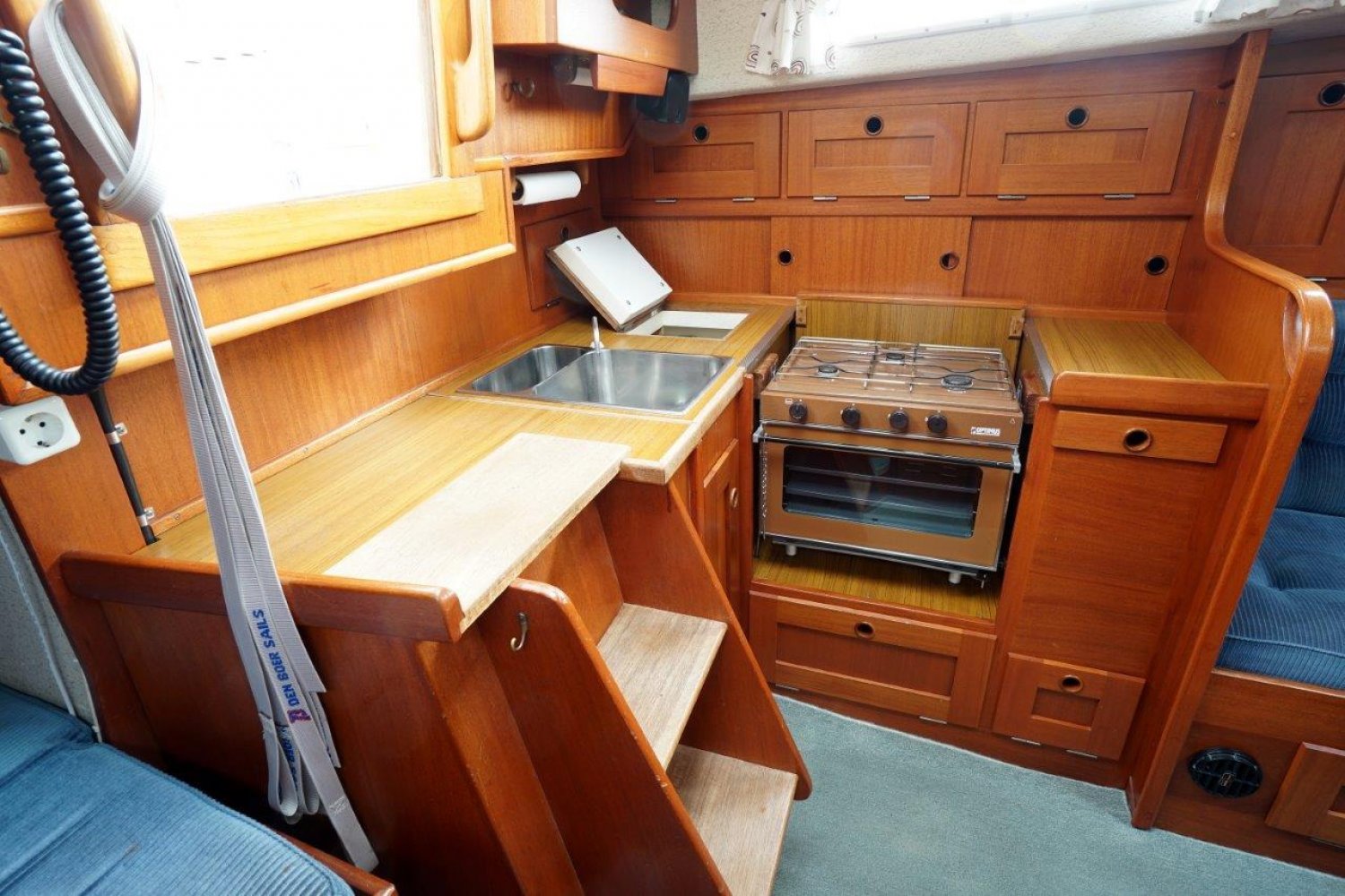 Hallberg Rassy 312 MK II | White Whale Yachtbrokers