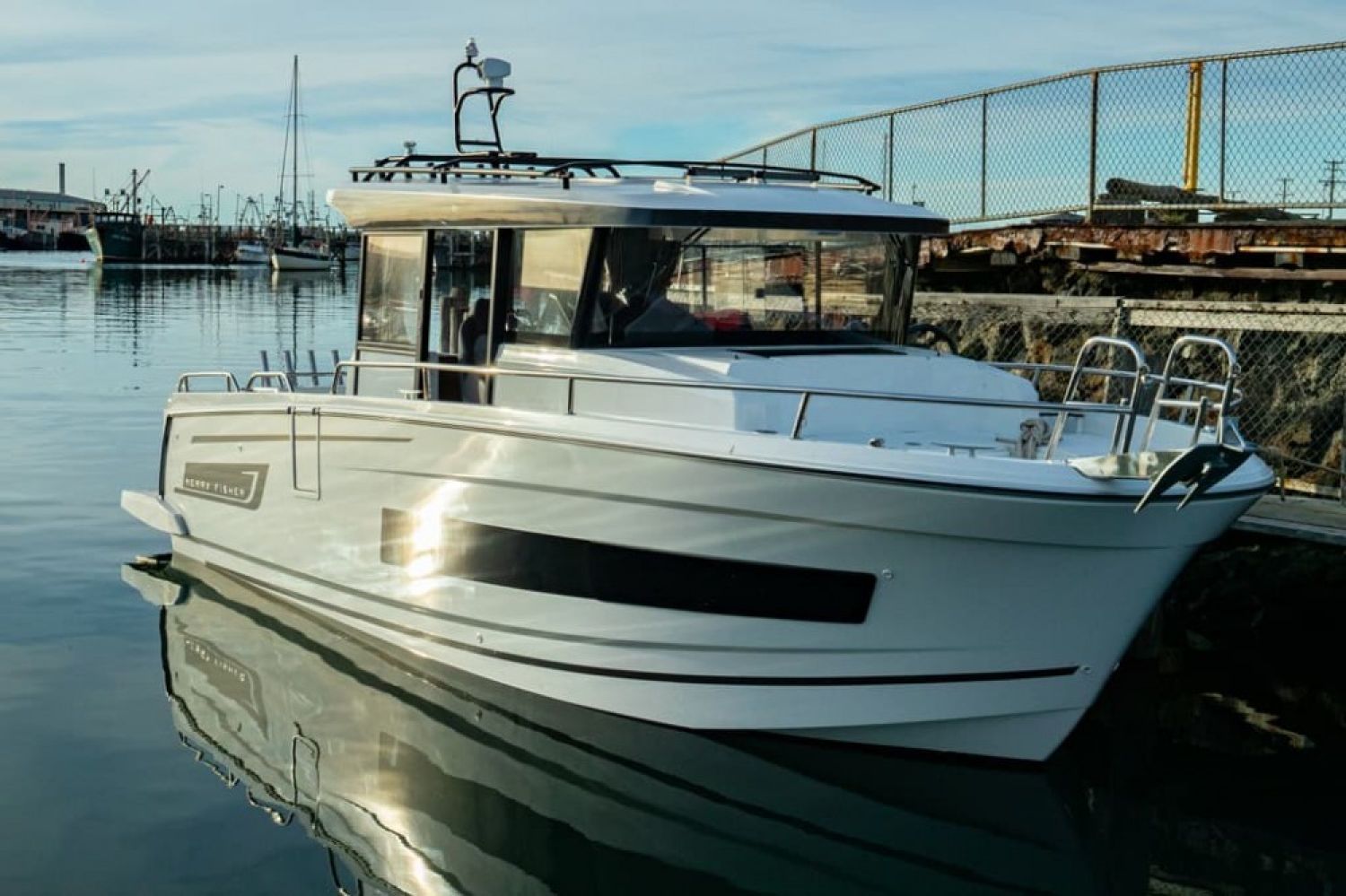 Jeanneau 895 MERRY FISHER Sport OFFSHORE motorboat for sale | White ...