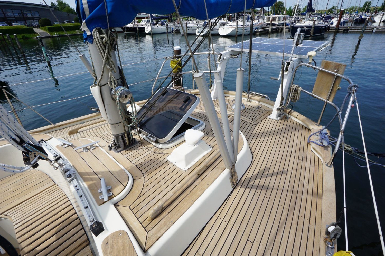 Hallberg Rassy 42 KETCH zeilboot | White Whale Yachtbrokers