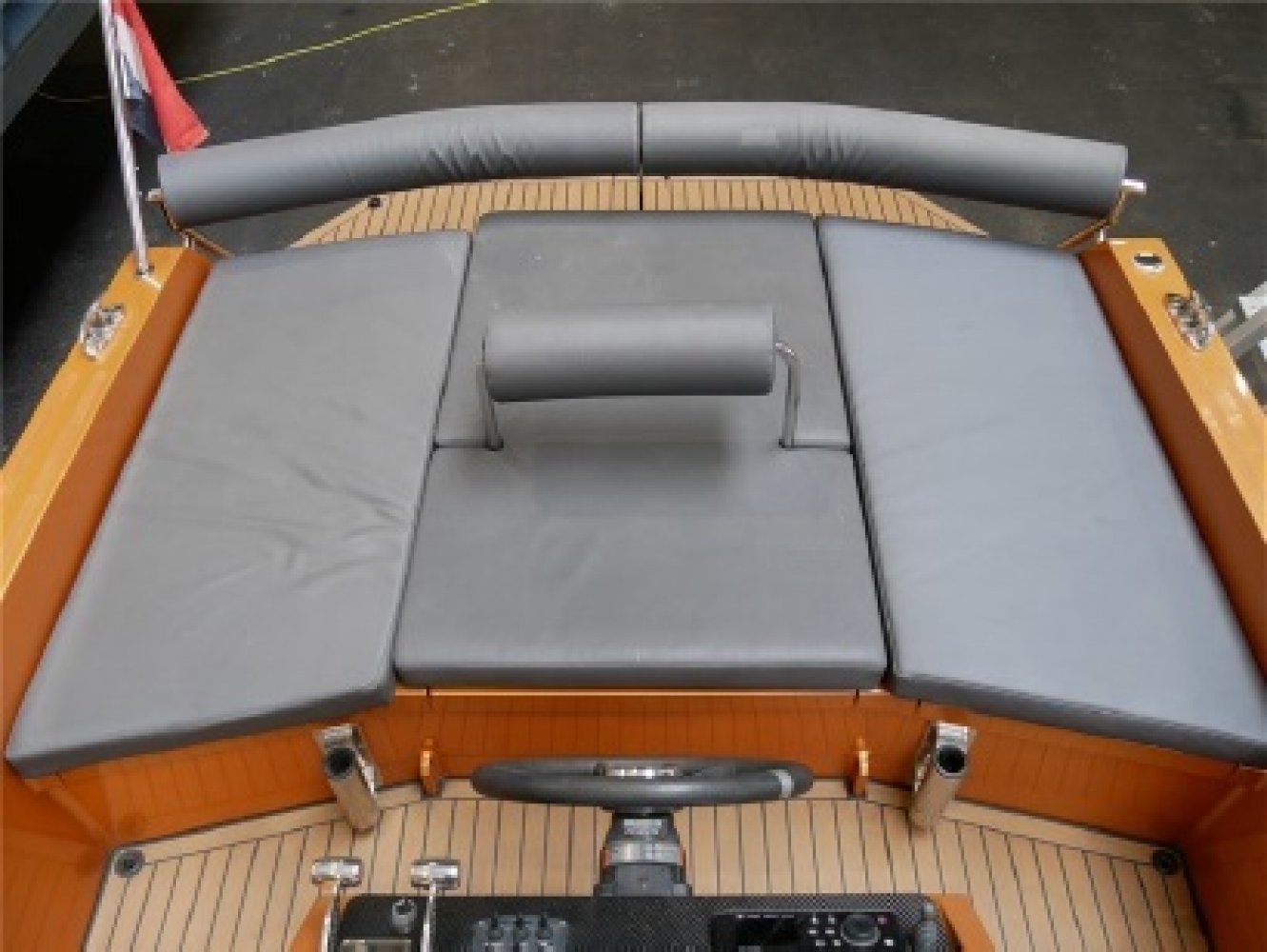 Sloep Tender Jet Bronson Hamilton Sold | White Whale Yachtbrokers