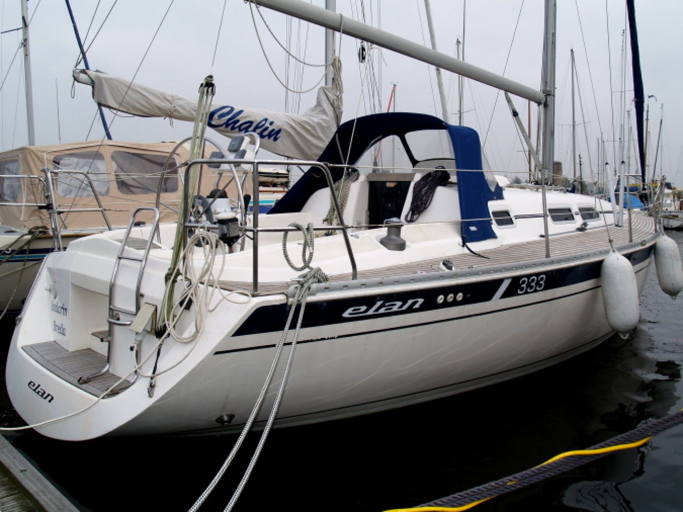 Elan 333 zeilboot te koop | White Whale Yachtbrokers