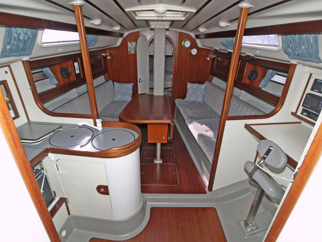 Dehler 35 CWS zeilboot | White Whale Yachtbrokers