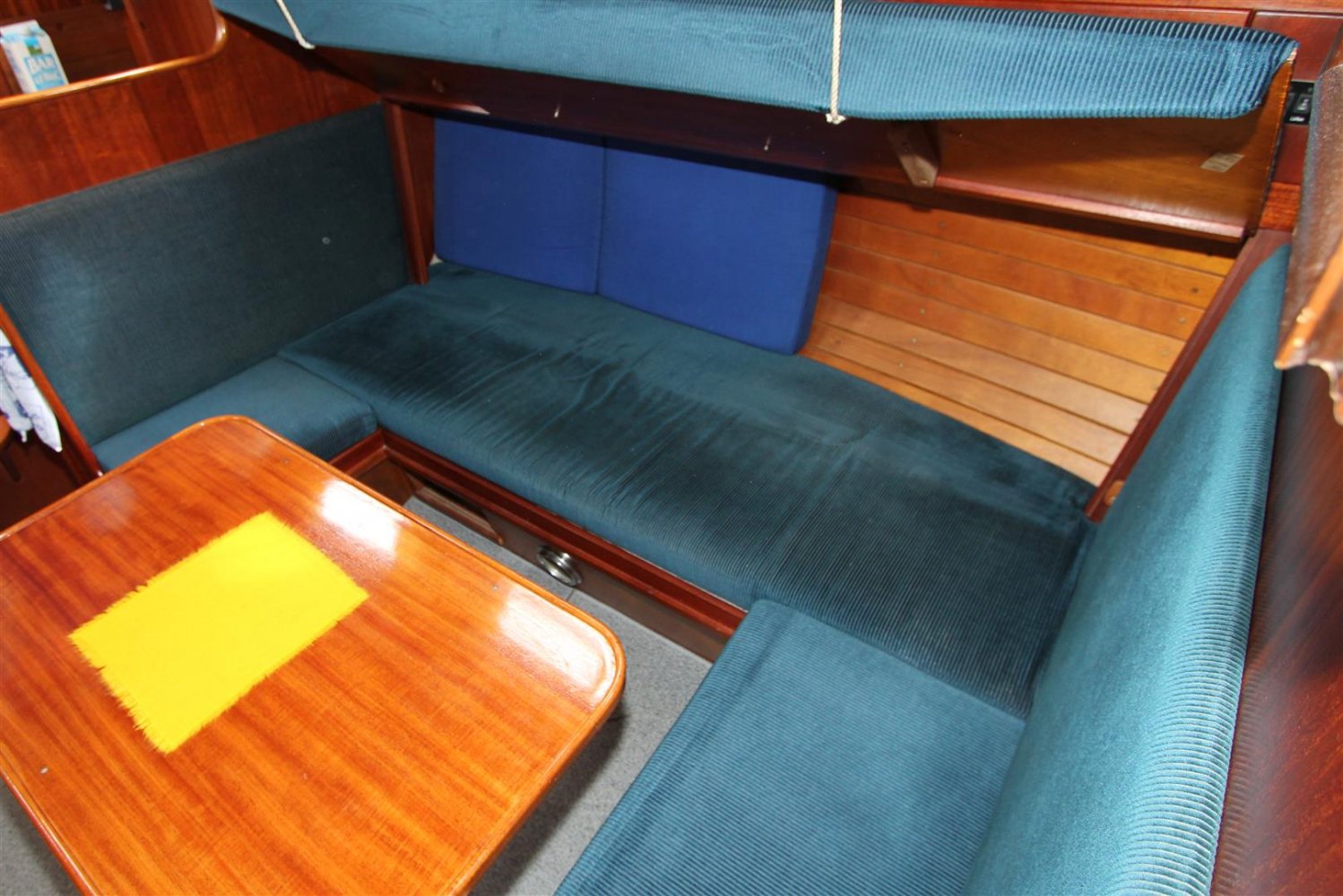 Vindö 40 Segelboot zu verkaufen | White Whale Yachtbrokers