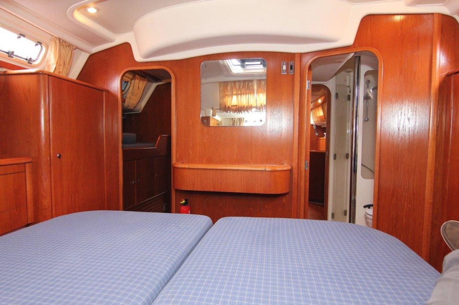 Moody 40 sailboat for sale | White Whale Yachtbrokers