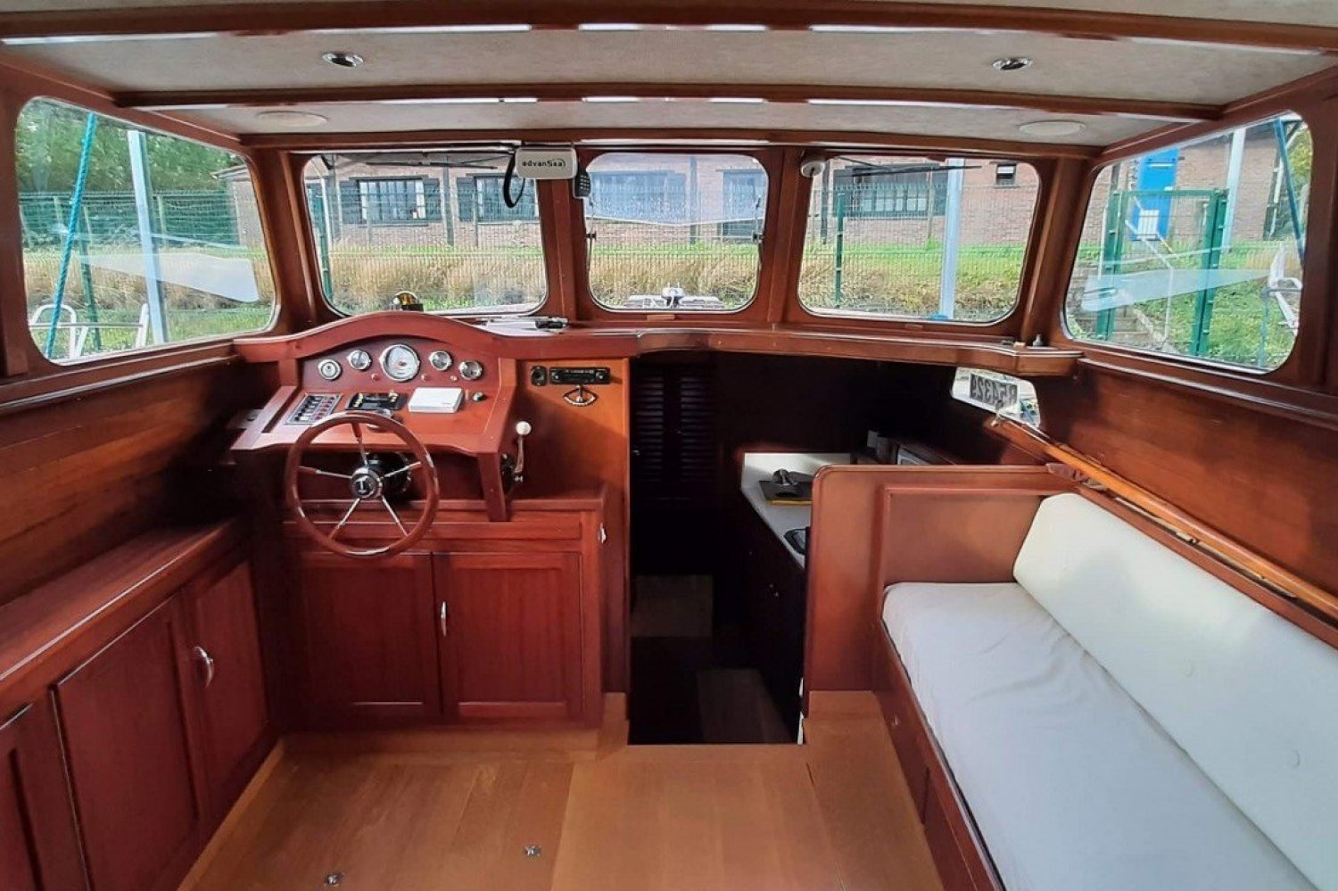 Bergumermeer Kruiser 980 GSOK One-Off Mahonie boot te koop, € 59.375