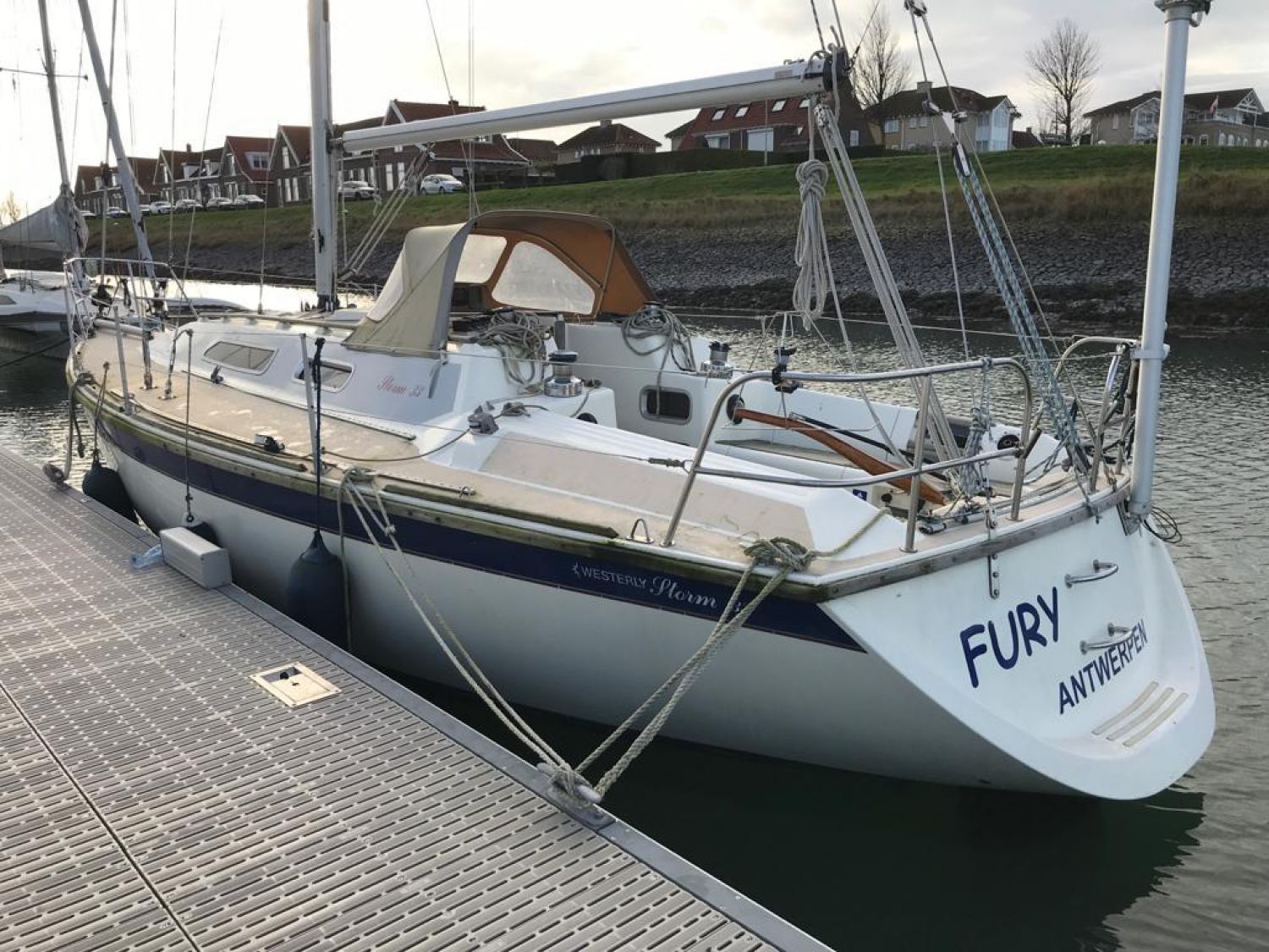 Westerly STORM 33 | Escape Yachting